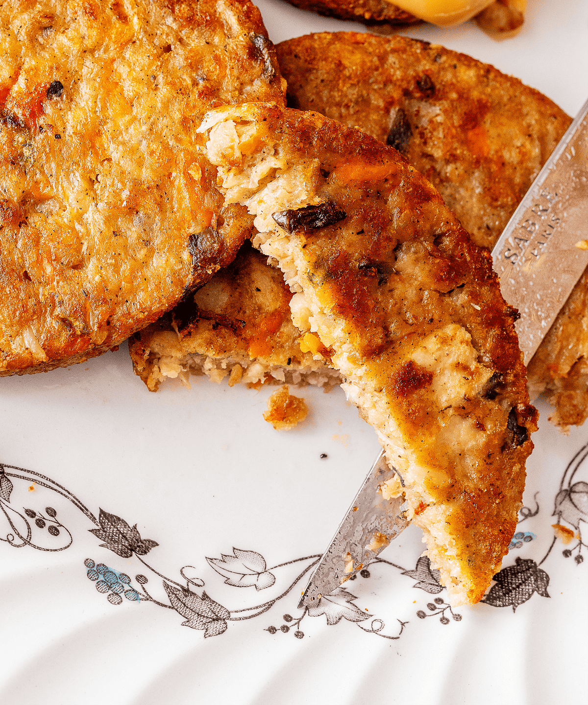 MorningStar Farms Garden Veggie Burger Review | Exploring Vegan